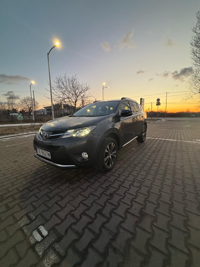 Toyota RAV 4 IV bezwypadkowy, drugi właściciel, kupiony w ASO - Gratka.pl