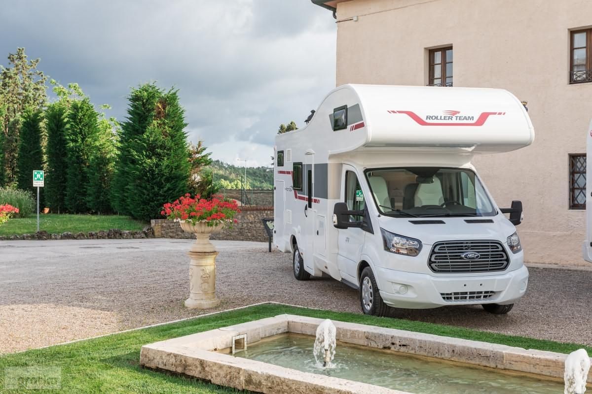 Inna Ford Roller Team Kronos 284M , PerfektCamp - Kamper Camper ...