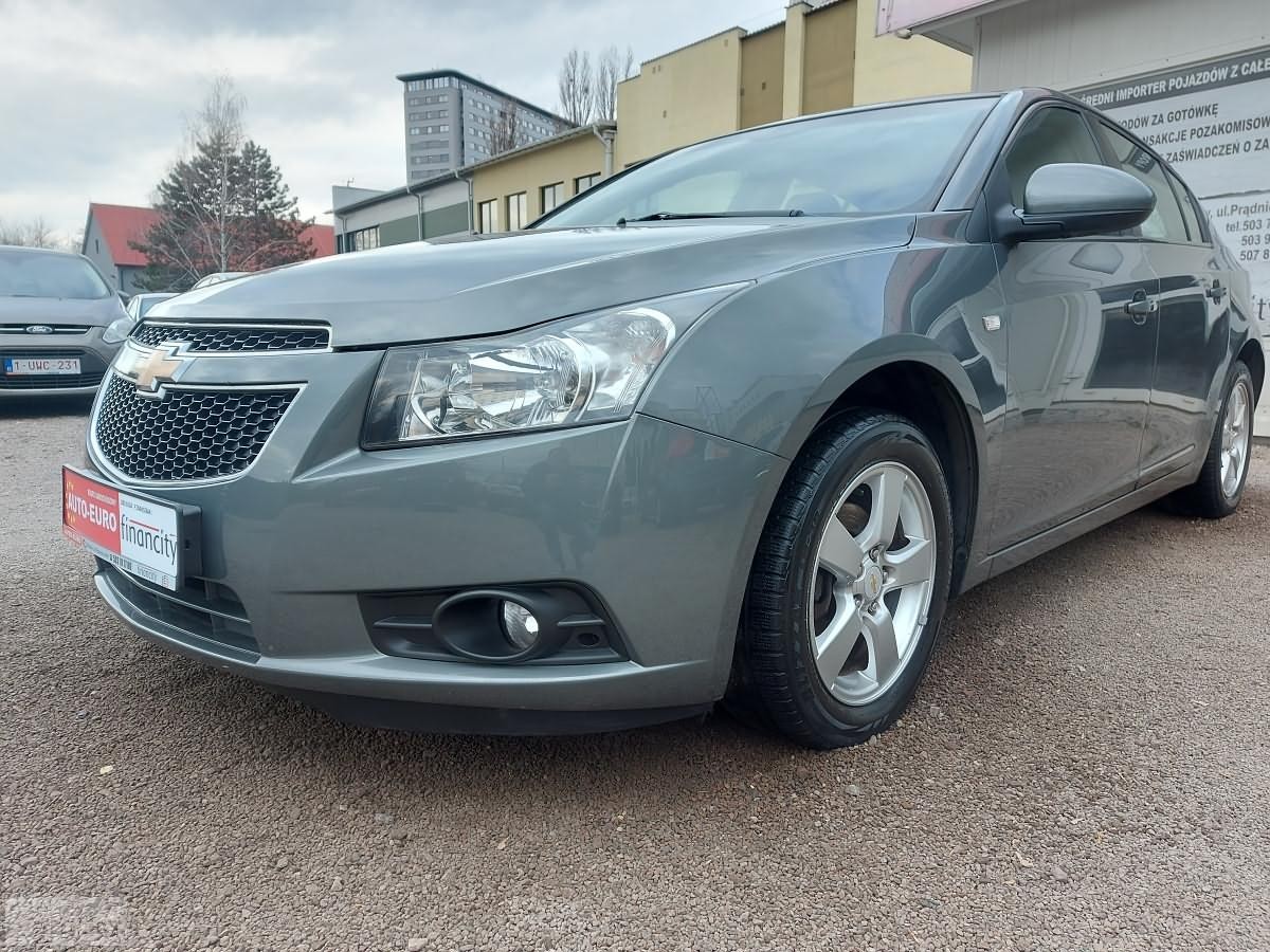 Chevrolet Cruze 1.6 benz, niski przebieg, bogata wersja, stan BDB ...